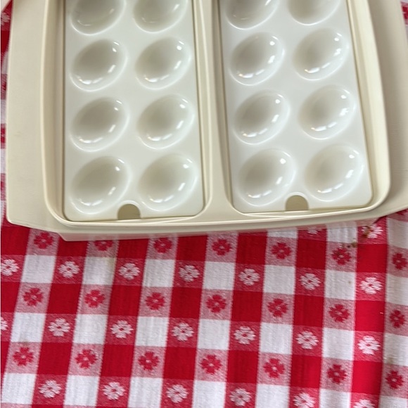 Tupperware | Kitchen | Vintage Beige Tupperware Deviled Egg Container ...